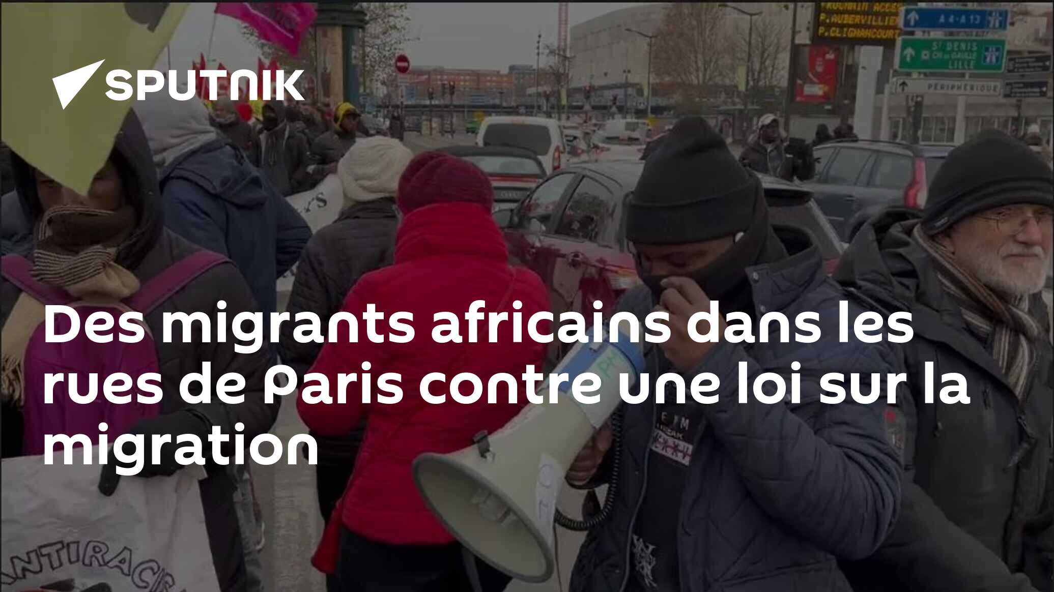 Des migrants africains dans les rues de Paris contre une loi sur la ...