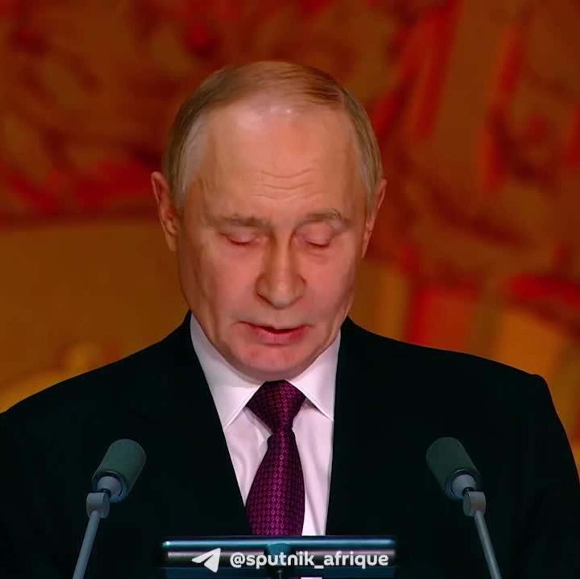 "Un point de vue alternatif": Poutine rappelle le rôle des médias russes comme RT et Sputnik ...