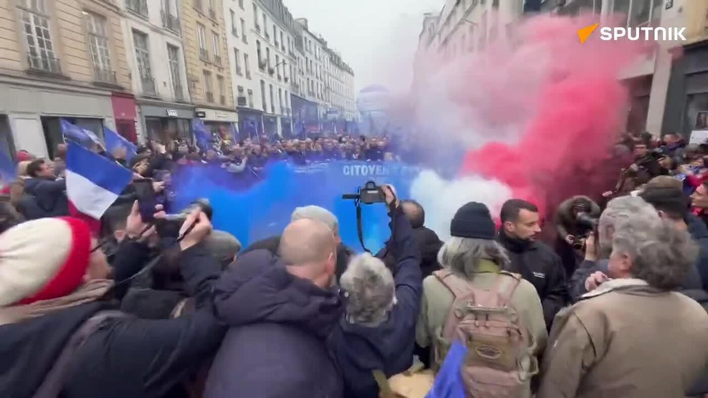 "La police est nécessaire, on aime la police": une manifestation a lieu ...