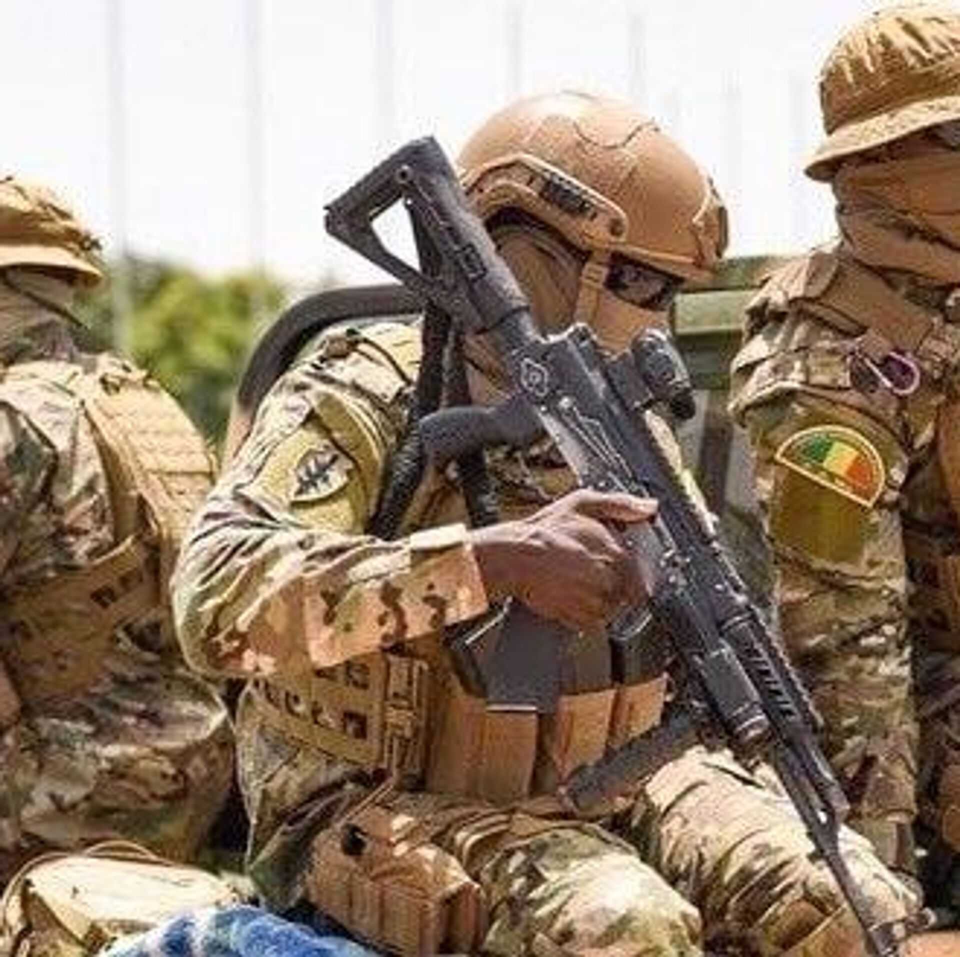 L'armée malienne débusque un groupe armé terroriste près de Niono, dans ...